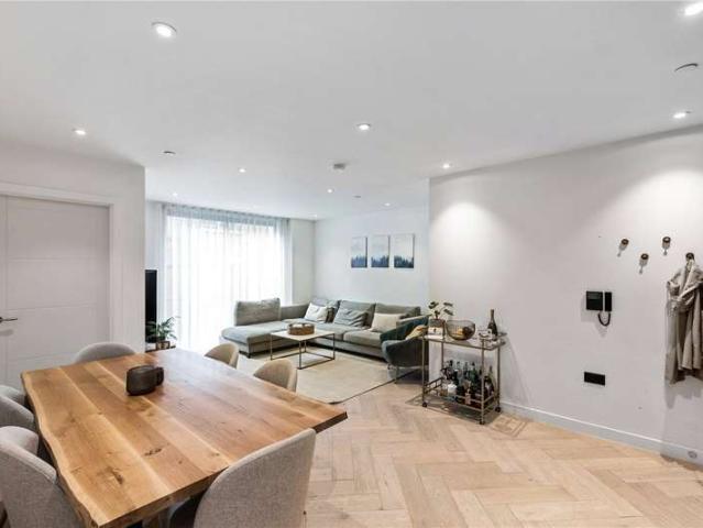 2 Bedroom Flat