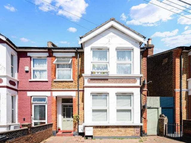 2 Bedroom Flat