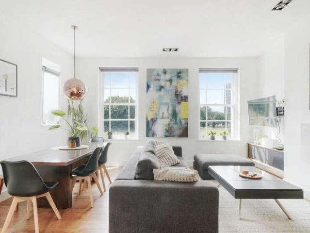 3 Bedroom Maisonette Flat