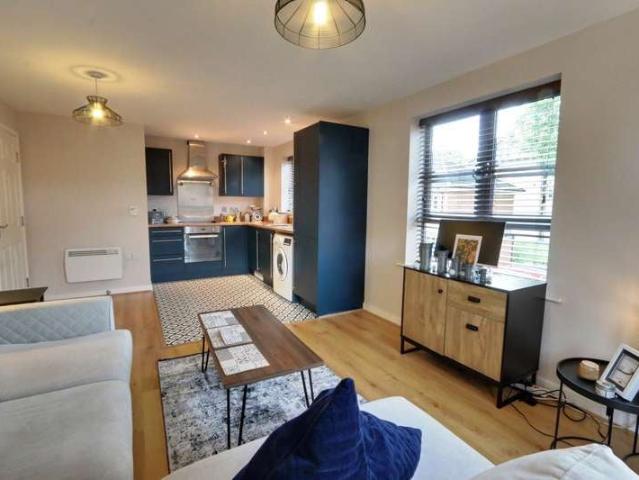 2 Bedroom Flat