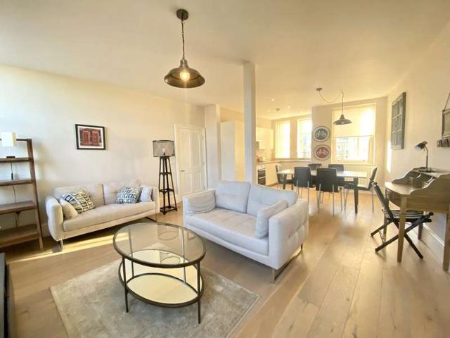 2 Bedroom Flat