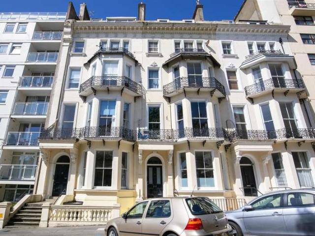 2 Bedroom Flat