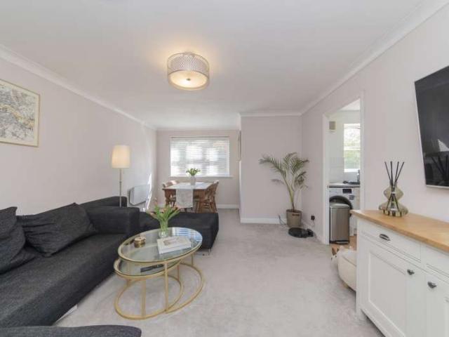 2 Bedroom Flat