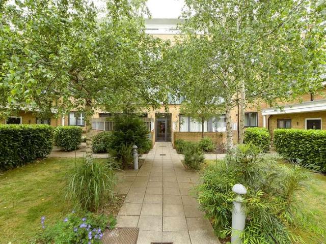 2 Bedroom Flat
