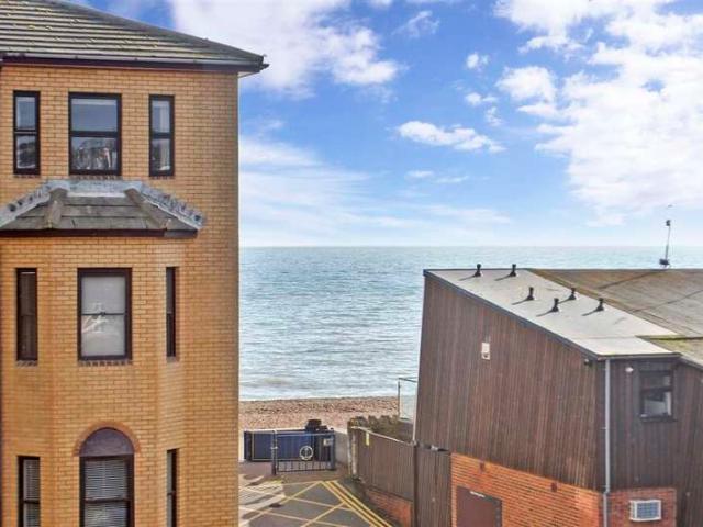 2 Bedroom Flat