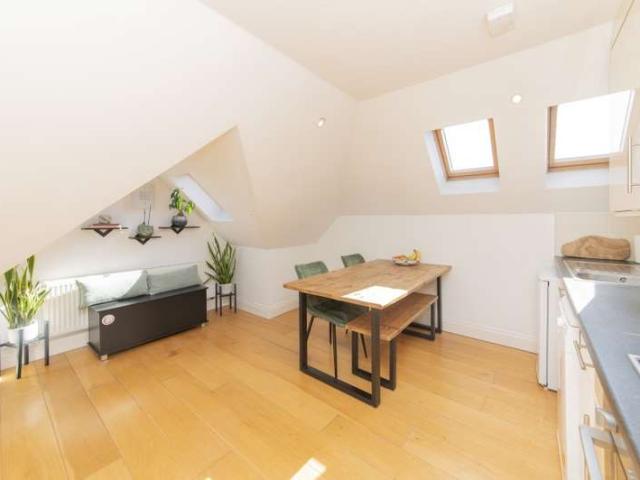 2 Bedroom Flat
