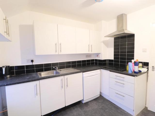 2 Bedroom Flat
