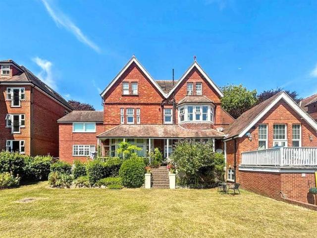 2 Bedroom Flat