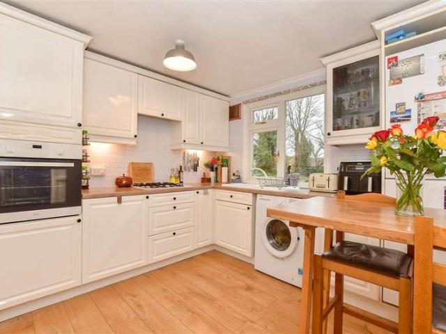 2 Bedroom Flat