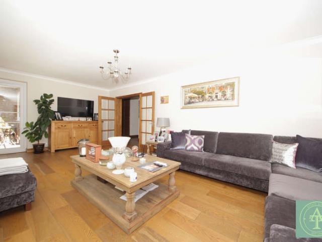 2 Bedroom Flat