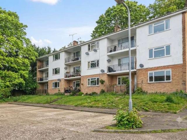 2 Bedroom Flat