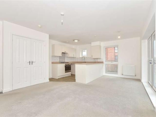2 Bedroom Flat