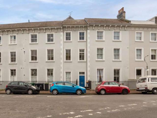 2 Bedroom Flat