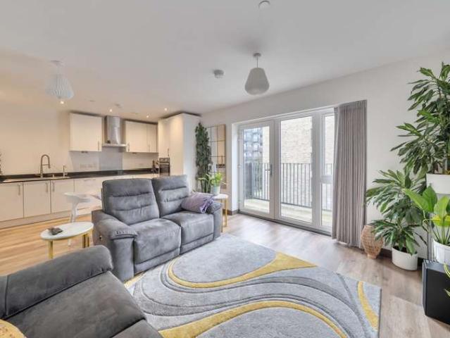 2 Bedroom Flat