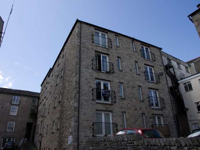 2 Bedroom Flat