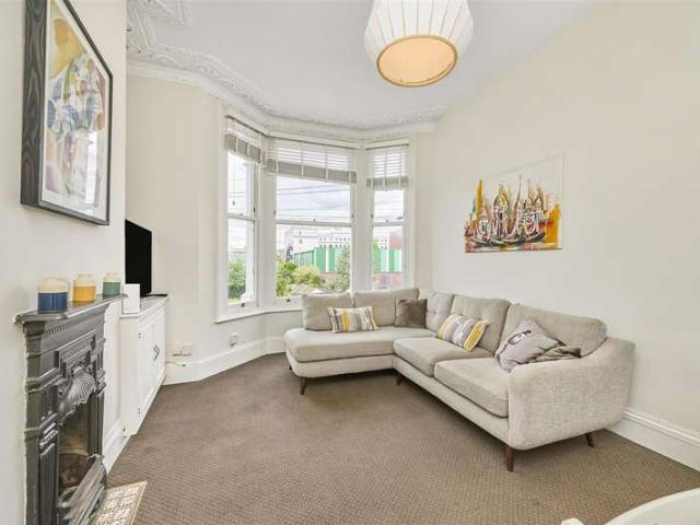 2 Bedroom Flat