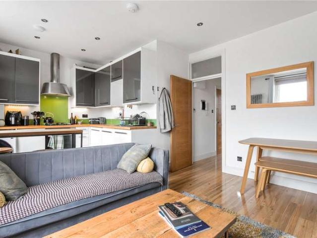 2 Bedroom Flat