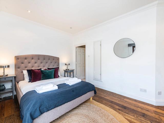 2 Bedroom Flat