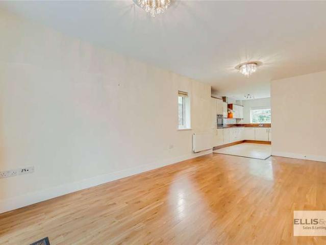 2 Bedroom Flat