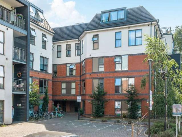 2 Bedroom Flat