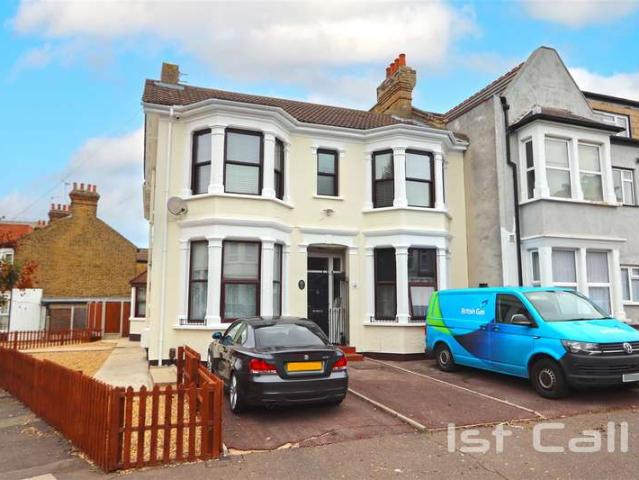 2 Bedroom Flat