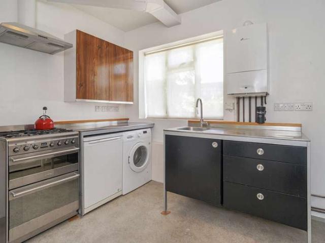 2 Bedroom Flat