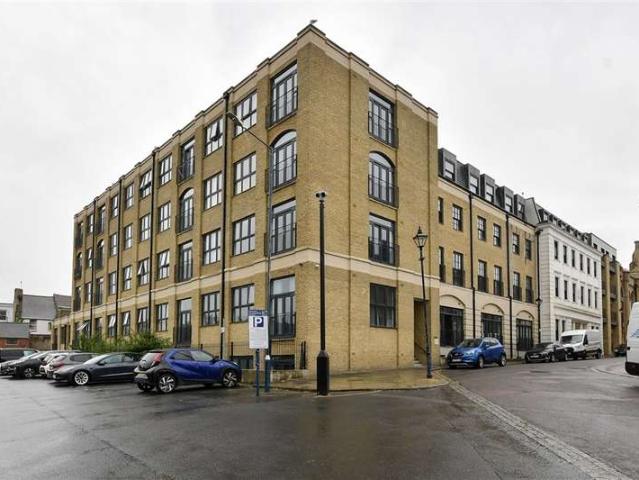 2 Bedroom Flat