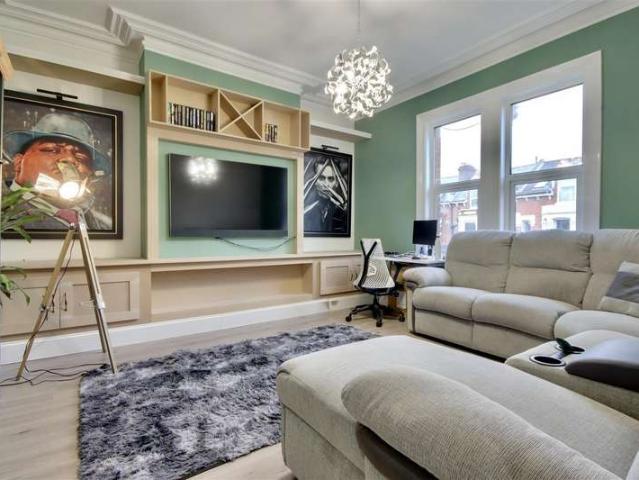 2 Bedroom Flat