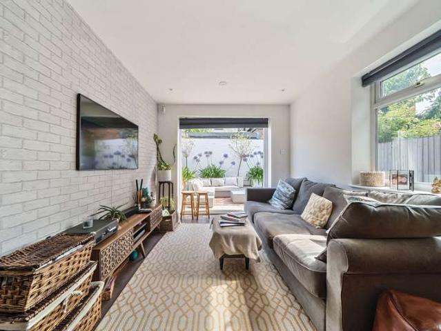 2 Bedroom Flat