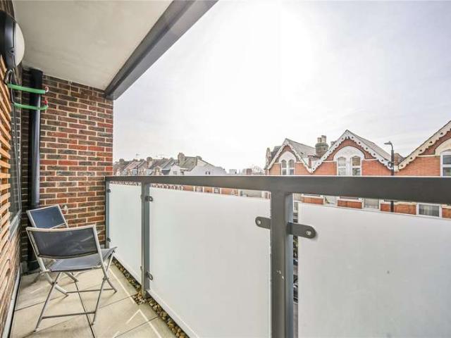 2 Bedroom Flat