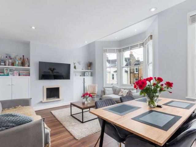 2 Bedroom Flat