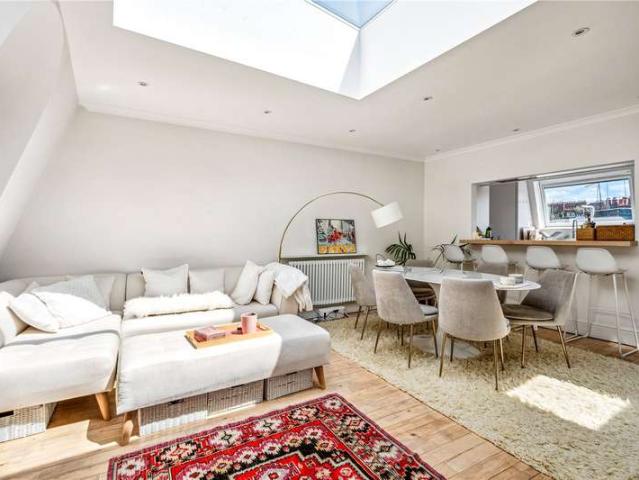 2 Bedroom Flat