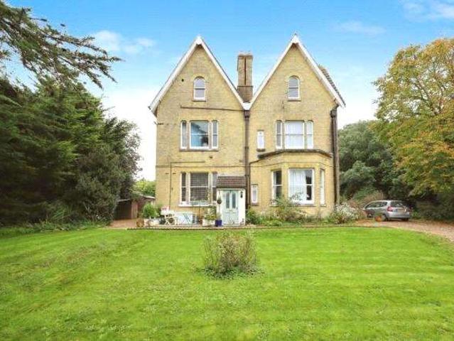 2 Bedroom Flat