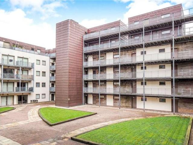 2 Bedroom Flat