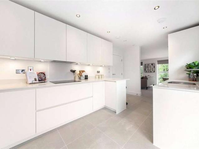 2 Bedroom Flat
