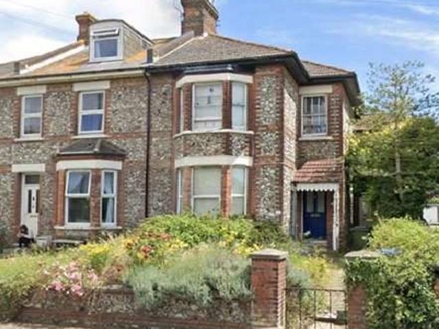 2 Bedroom Flat