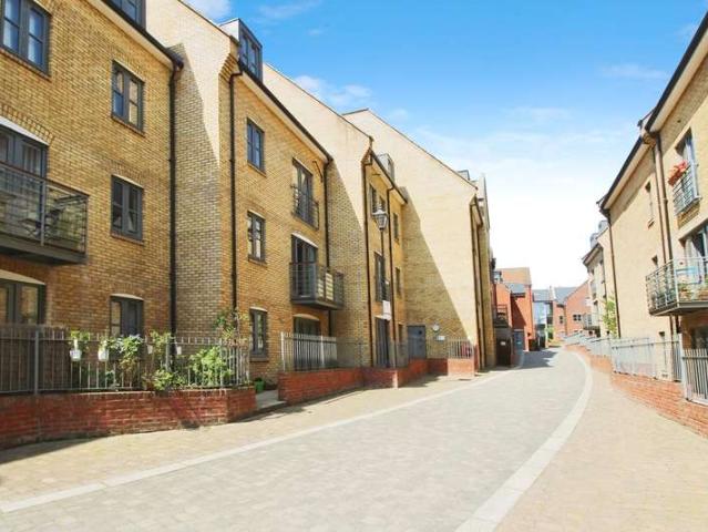 2 Bedroom Flat
