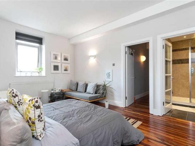 2 Bedroom Flat