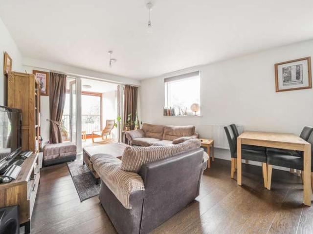 2 Bedroom Flat