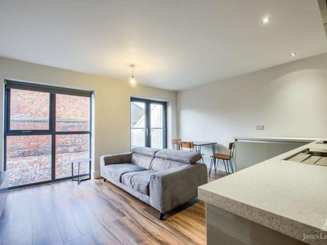 2 Bedroom Flat