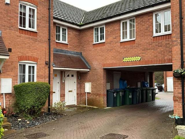 2 Bedroom Flat