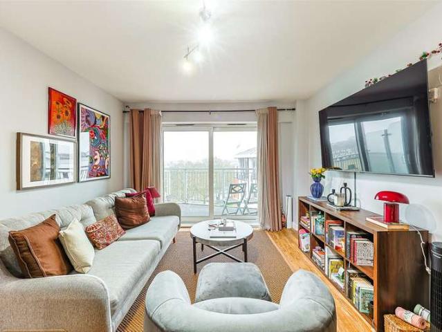 2 Bedroom Flat