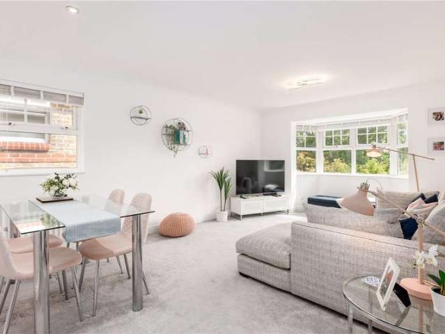 2 Bedroom Flat
