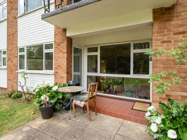 2 Bedroom Flat