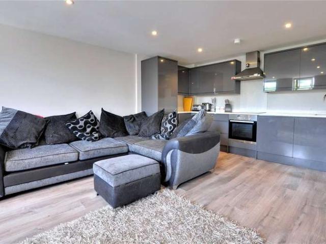 2 Bedroom Flat