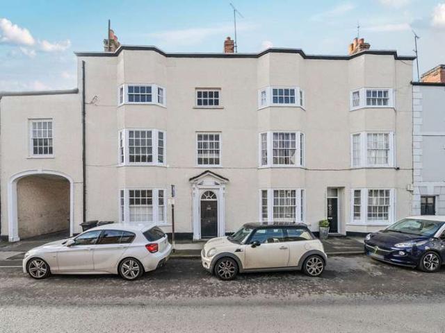 3 Bedroom Flat