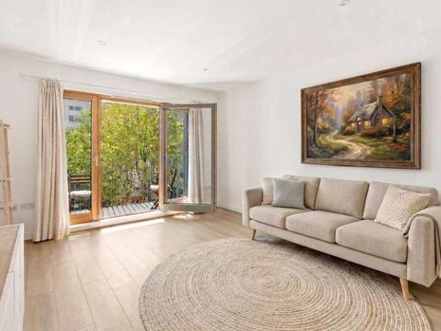 2 Bedroom Flat