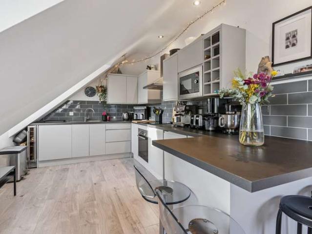 2 Bedroom Flat