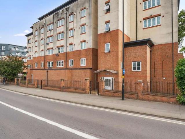 2 Bedroom Flat