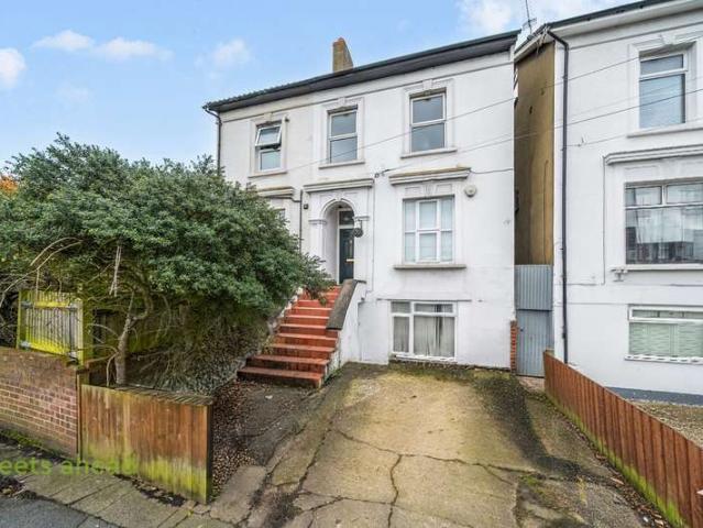 2 Bedroom Flat
